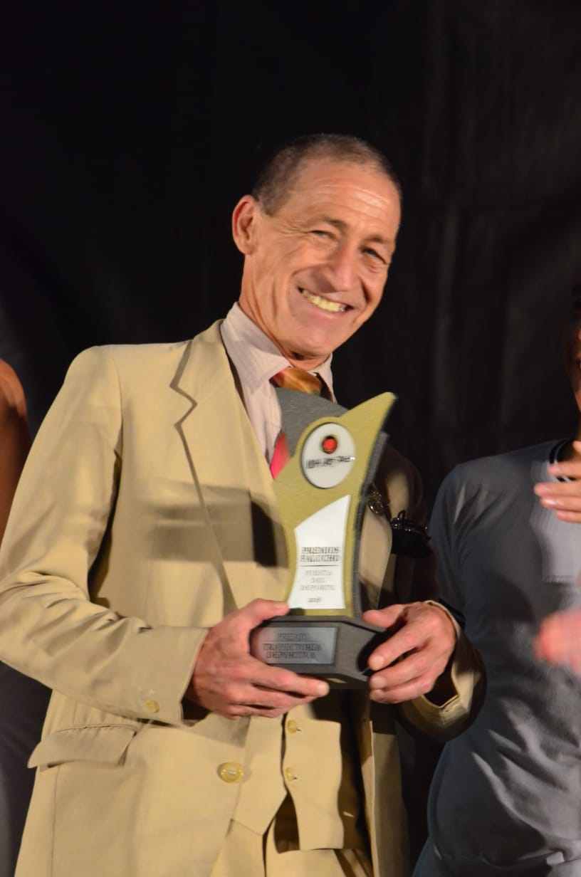 Oscar Coronel, con basquet en sus venas