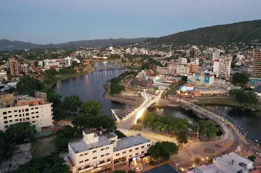 ¿Qué vuelve a Carlos Paz un destino imperdible?