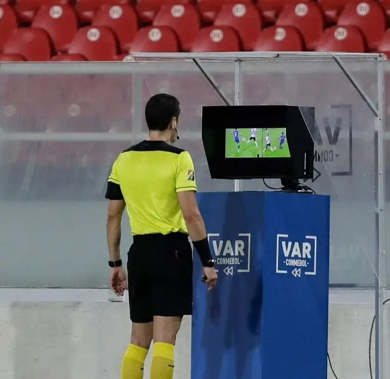 Debuta el VAR en el fútbol argentino: las claves para entender cómo ...