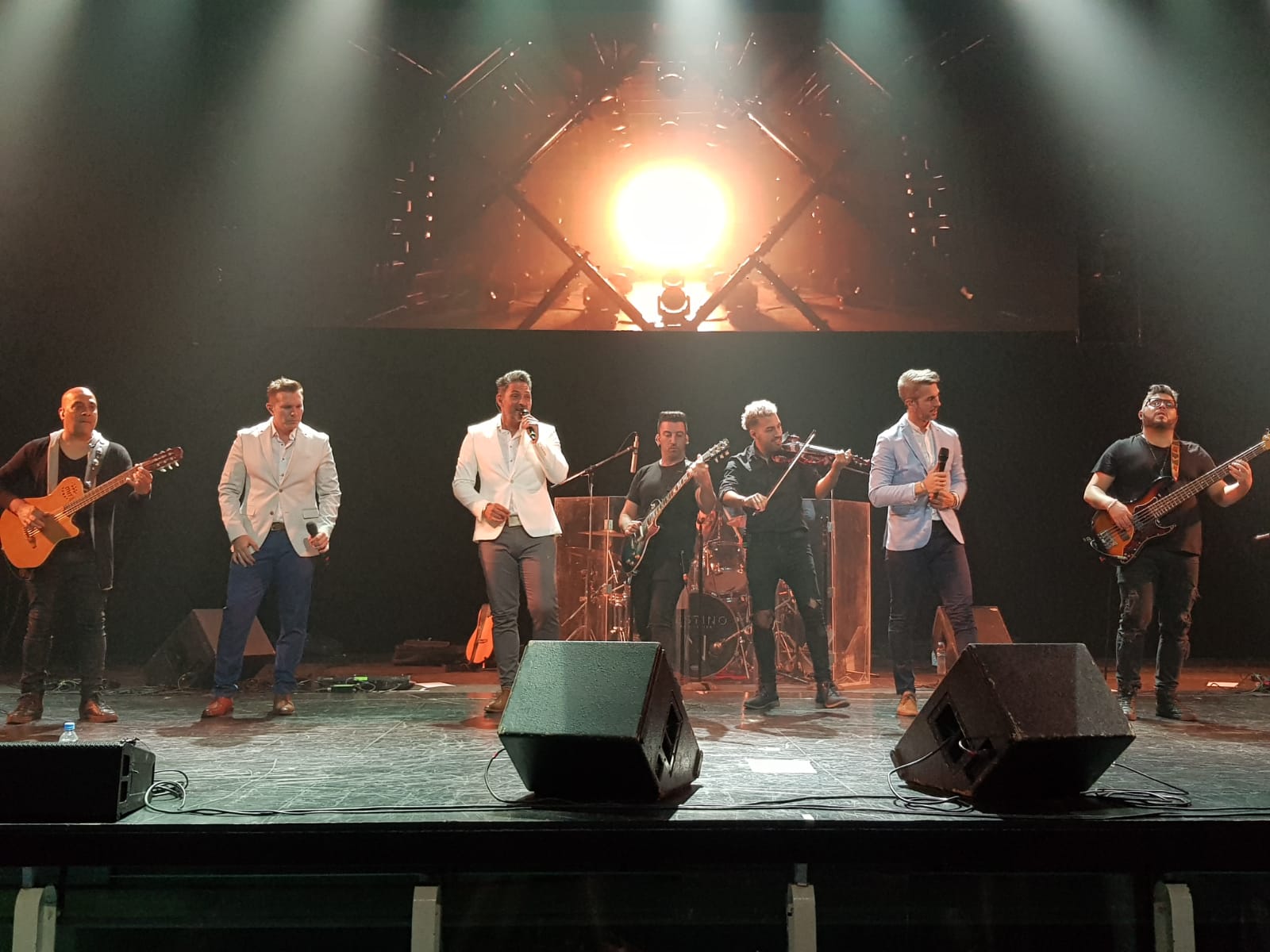 Destino San Javier celebró el Día de los Enamorados en el Teatro Luxor ...