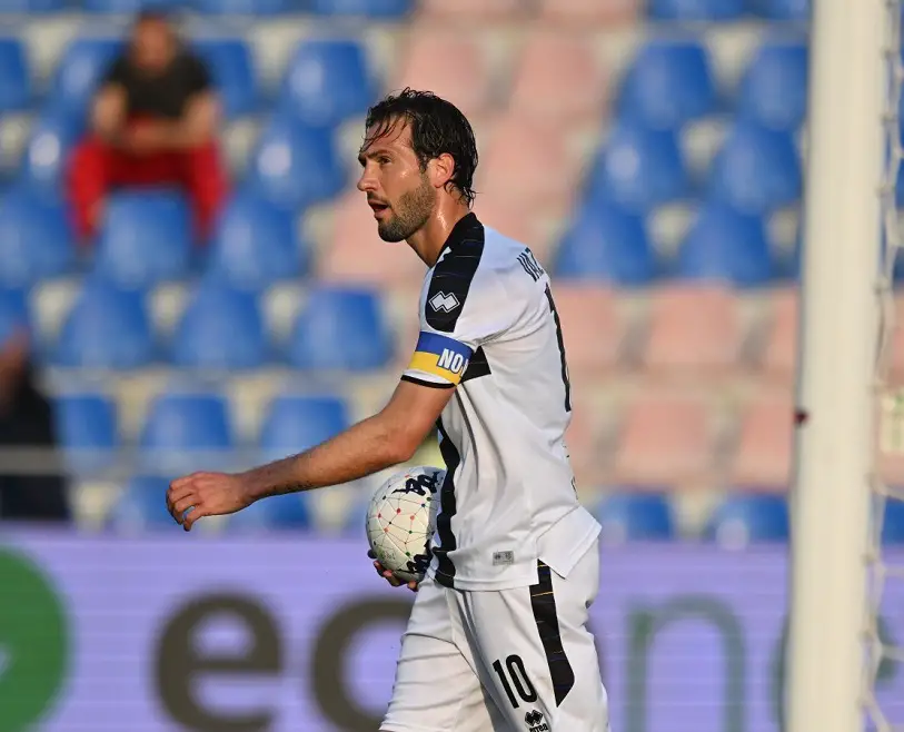 Franco Vázquez anotó otro gol en el partido final de la temporada en Italia