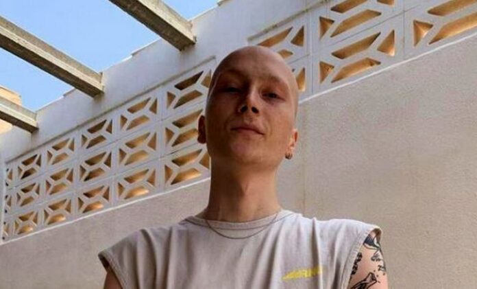 Murió Charlie, el tiktoker español que contaba cómo vivía con cáncer