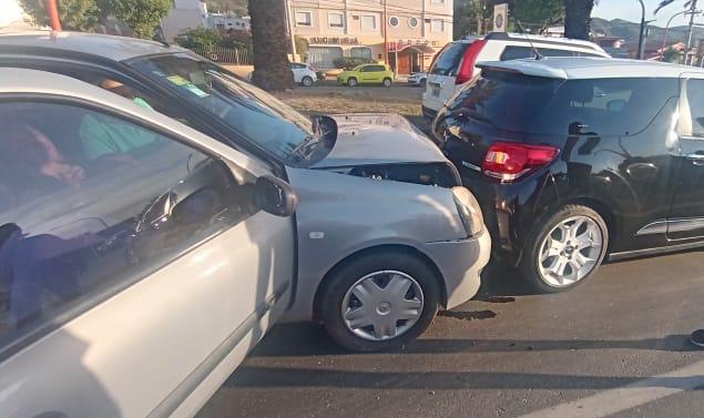 Fuerte choque en cadena en avenida San Martín | Carlos Paz Vivo