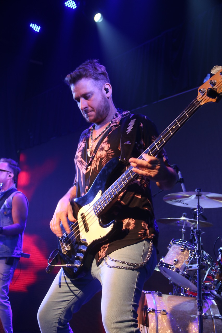 Así suena Lennyk: La banda que le rinde más que tributo a Lenny Kravitz ...