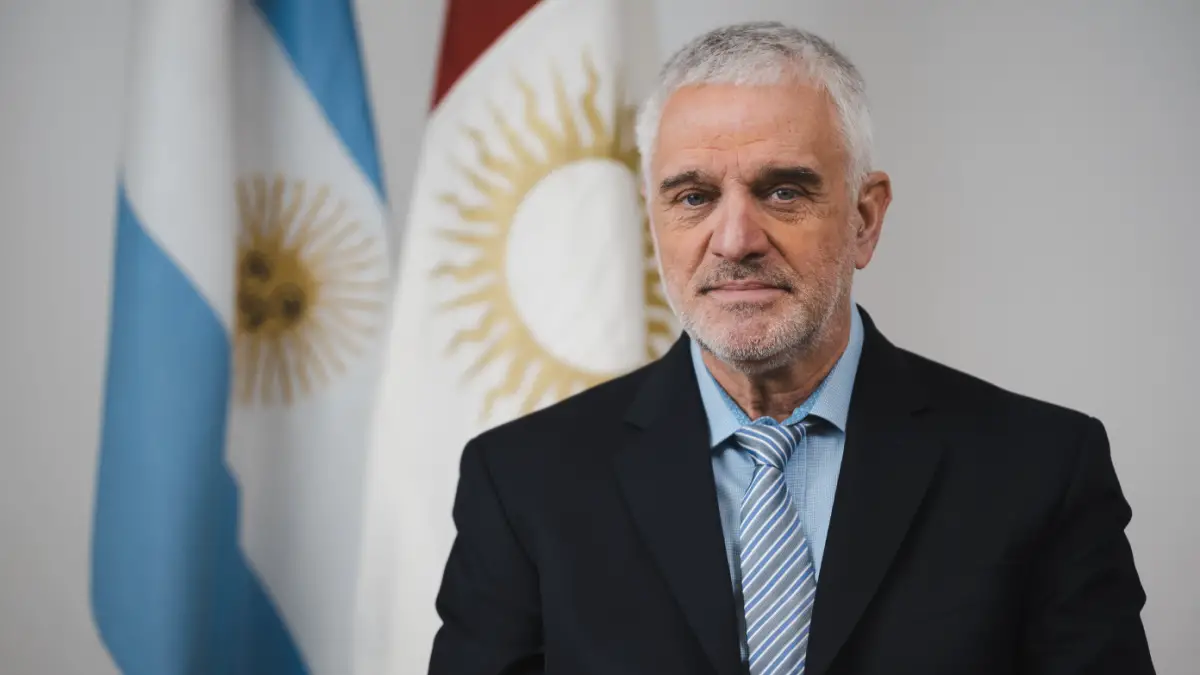 Decara, a favor de que las Fuerzas Armadas intervengan en la lucha ...