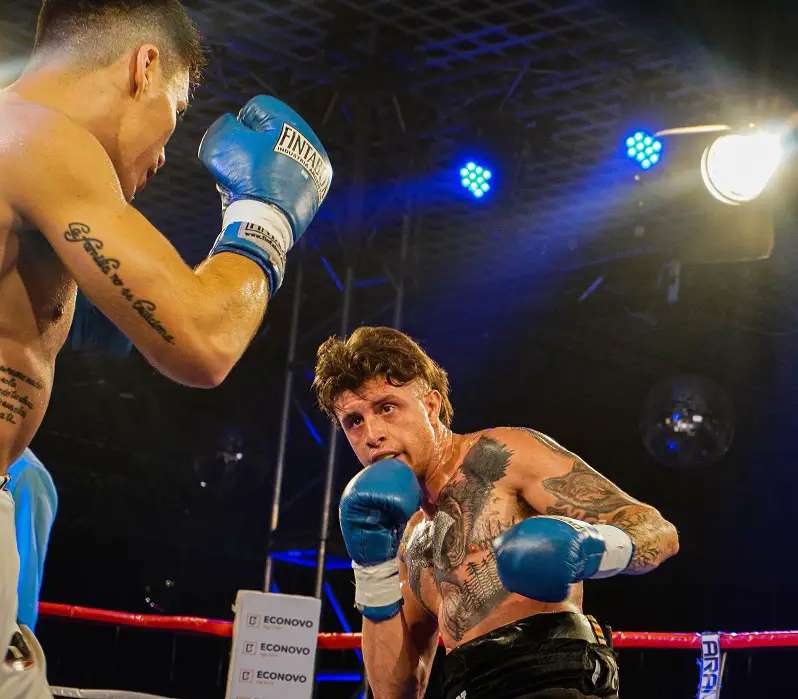 El carlospacense Axel Peralta peleará por el título latino superligero ...