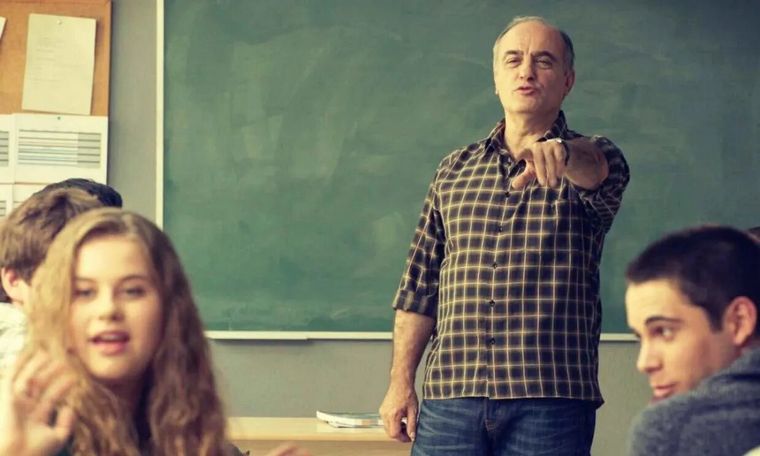 El actor de Merlí y su respaldo a la marcha en defensa de la ...