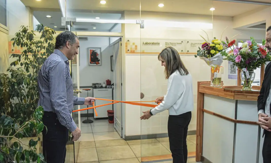 Di Rienzo inauguró el primer Laboratorio de Biología Molecular Genómica ...