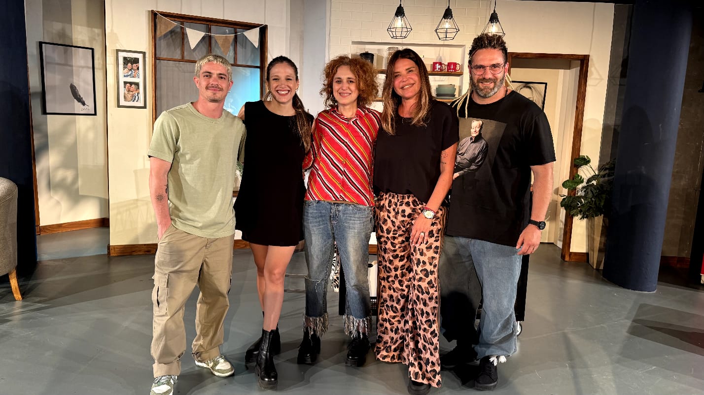 Gran debut de Nazarena y Barbie Vélez en el Candilejas 2: Una comedia ...