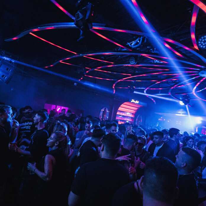 2025 es el año de la fiesta: Los 25 años de Zebra Club, la disco que ...