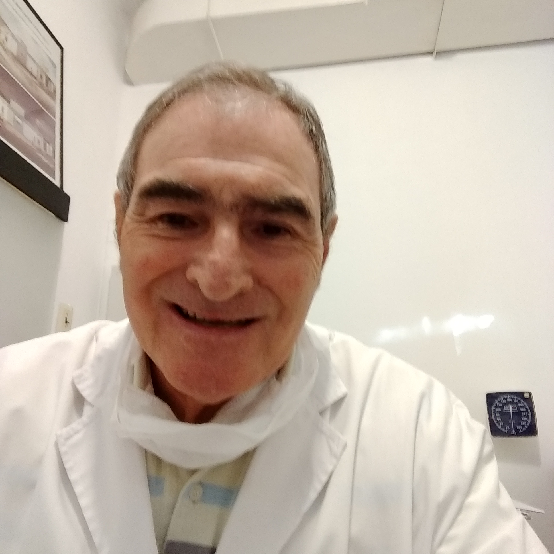 Piden donantes de sangre para Carlos Borgatello, médico destacado de ...