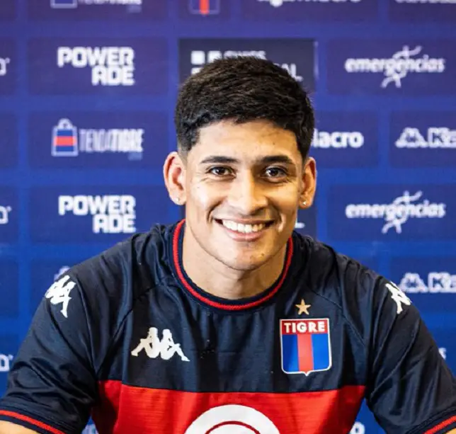 Simón Rivero sigue en Primera: el futbolista de Malagueño firmó en Tigre