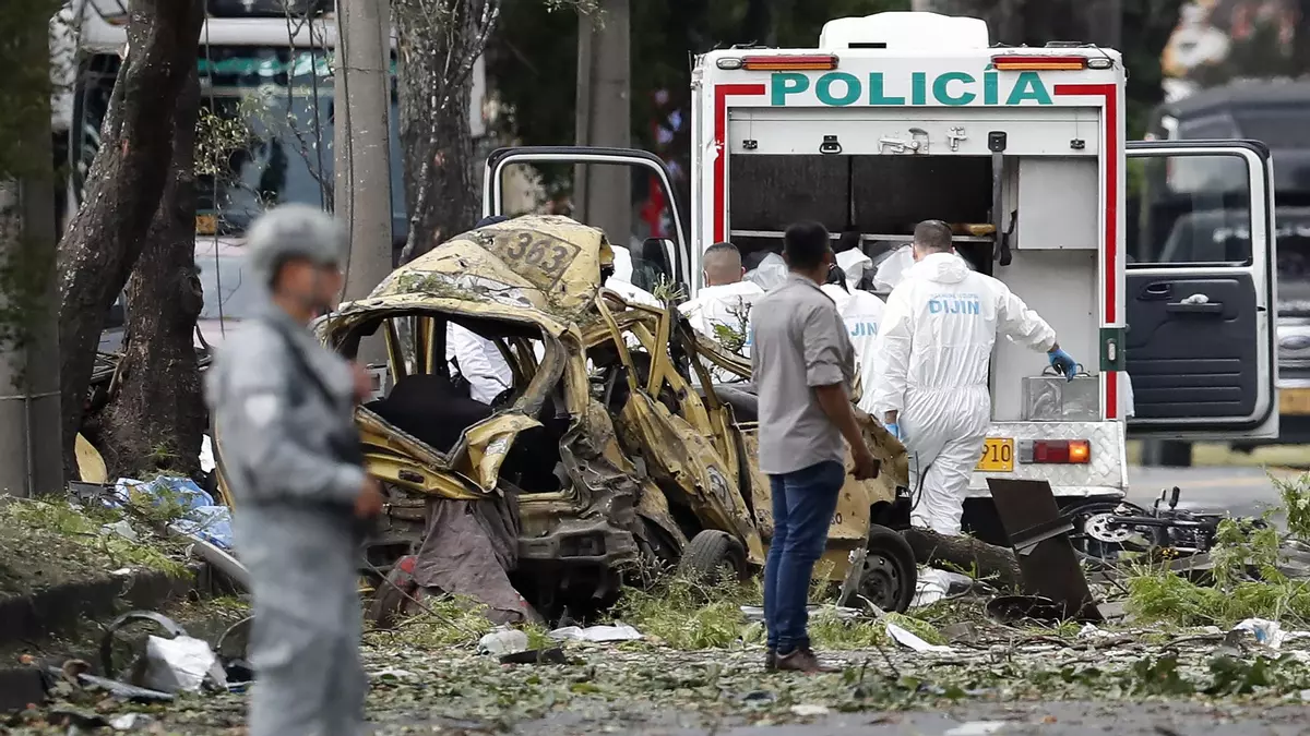 Ola de violencia en Colombia: dos atentados dejaron al menos 18 muertos y decenas de heridos