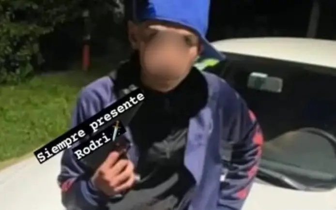 Despidieron en redes a un ladrón de 16 años, con fotos donde exhibía ...
